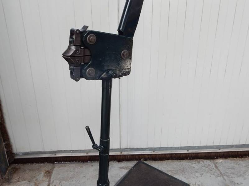 Used handformer Eckold HF80CH with tooling for sale at Valk Machines BV