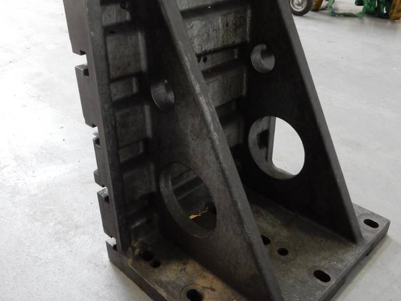 For sale: Used cast iron angle plate 500x630 mm at Valk Machines