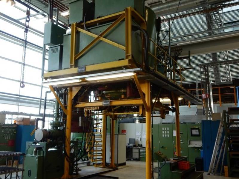 Used Vertical Vacuum Furnace Ipsen (Bottom load) for sale - Valk ...